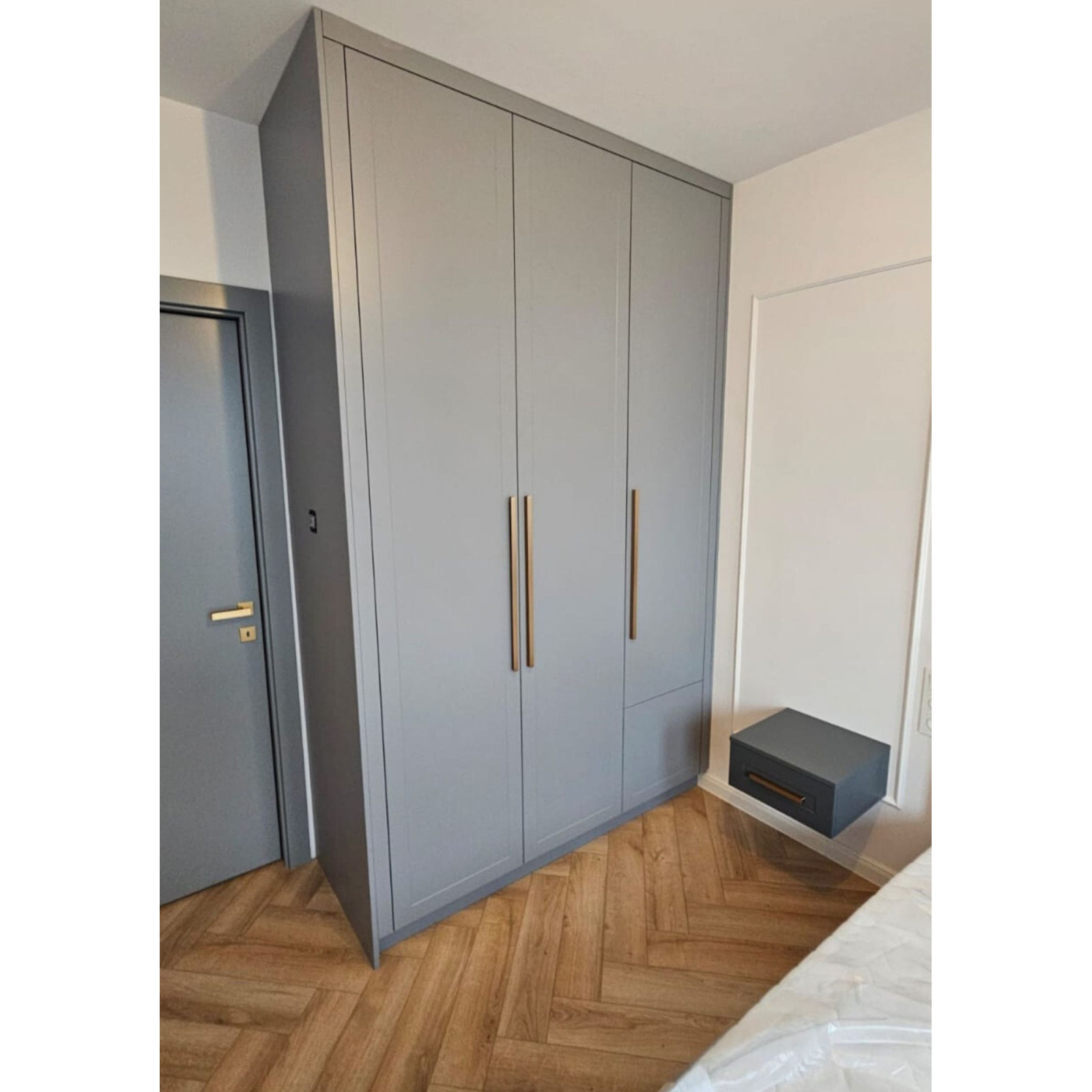 Szafa do sypialni na wymiar, szafka na ubrania Leszno